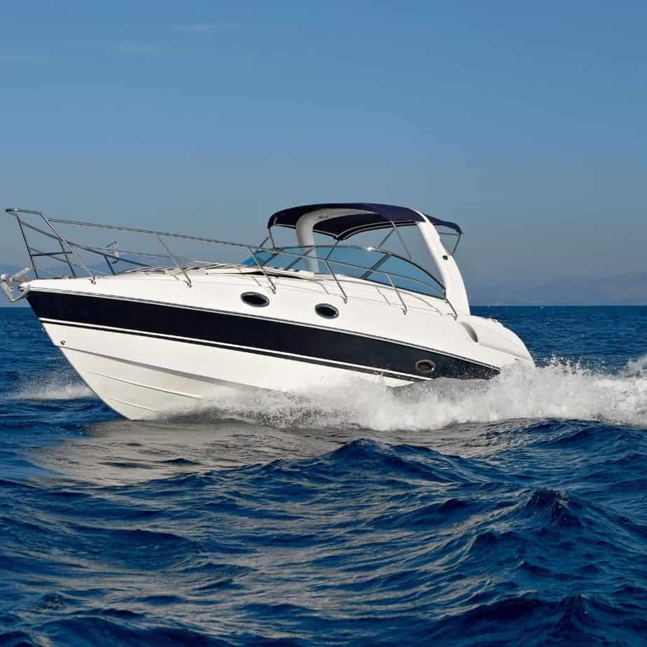 Locação de Lancha: Tudo o que você precisa saber! | Marina Imperial